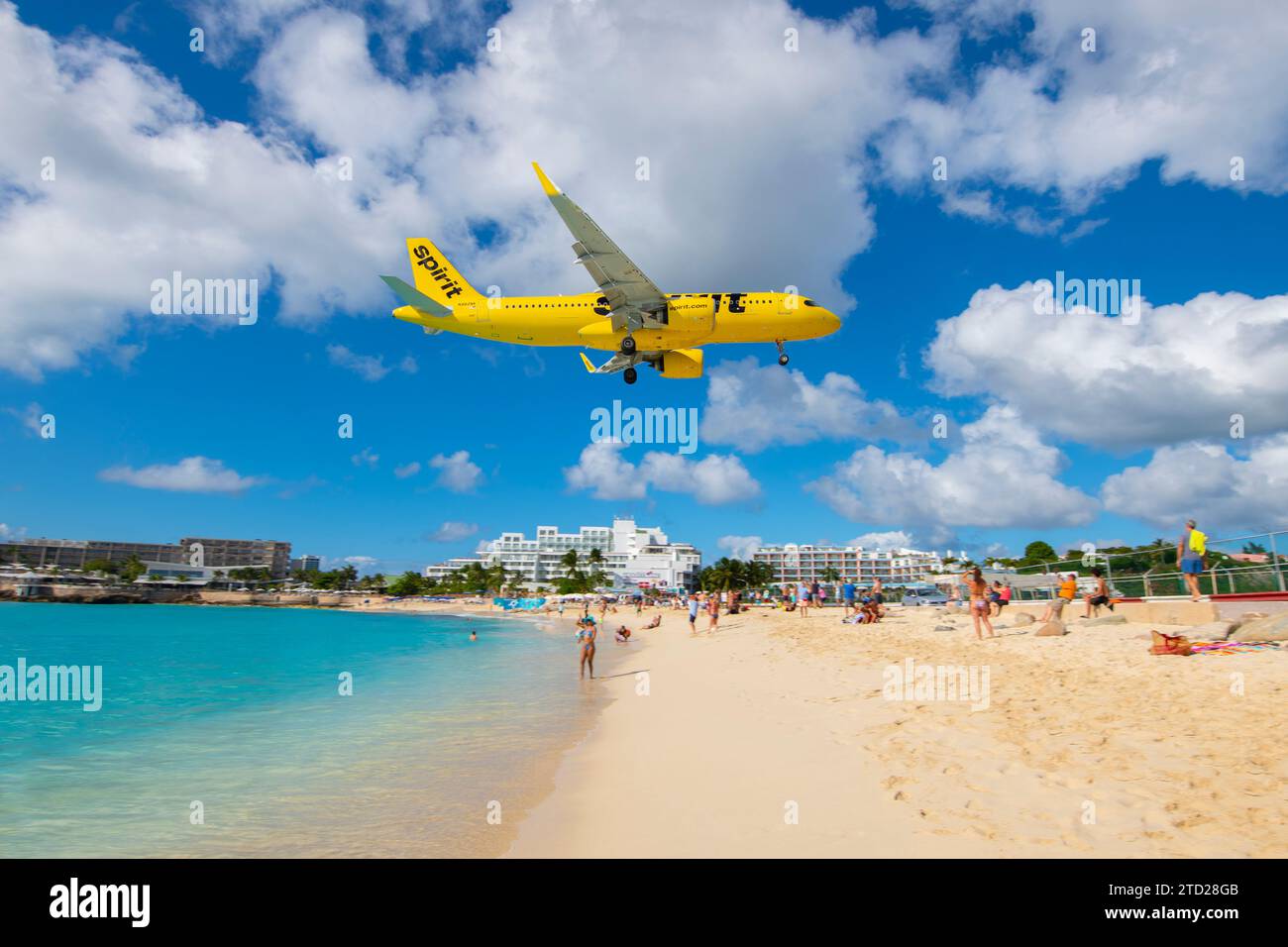 Spirit Airlines Airbus 320 flying over Maho Beach before landing on ...