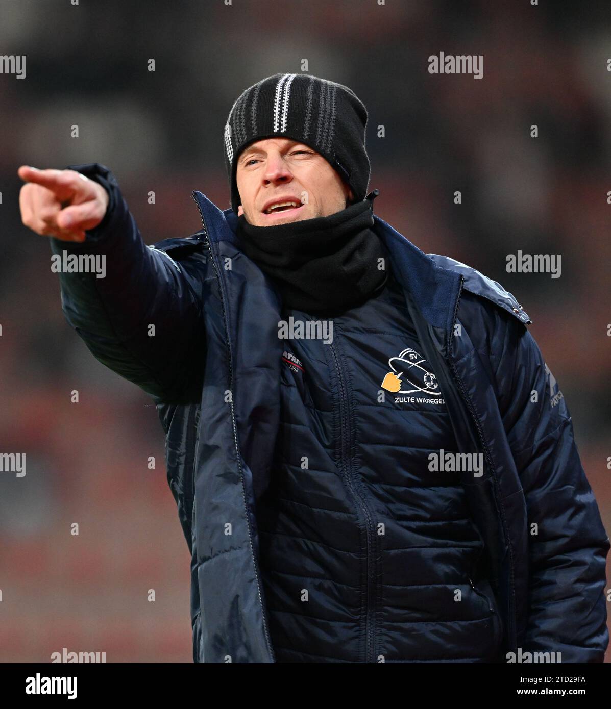 Head Coach Vincent Euvrard of Zulte-Waregem pictured during a soccer ...