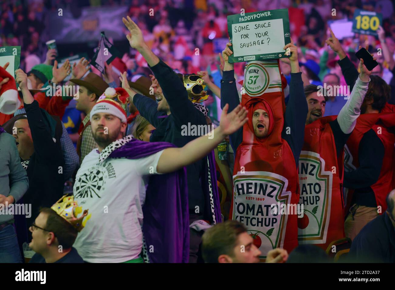 15th December 2023, Alexandra Palace, London, England; 2023/24 PDC ...