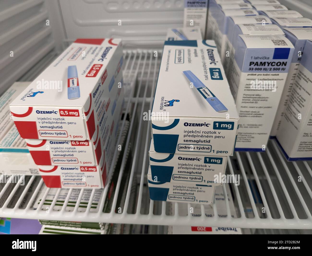 Ozempic insulin injection pen hi-res stock photography and images - Alamy