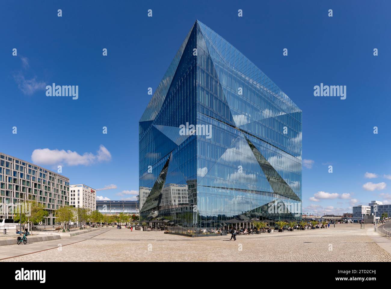 Office building deutsche bahn hi-res stock photography and images - Alamy