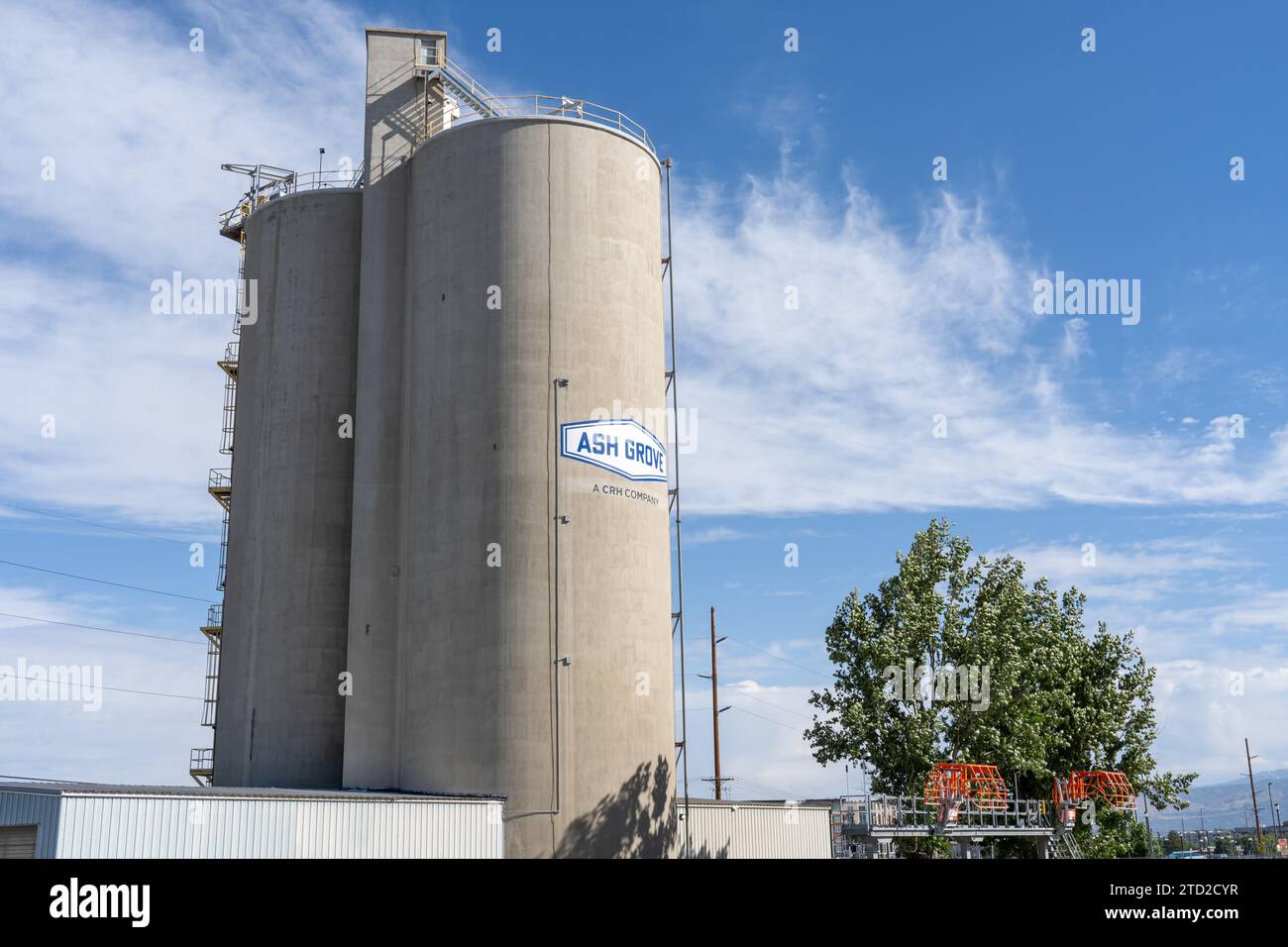 Ash Grove Cement Logo