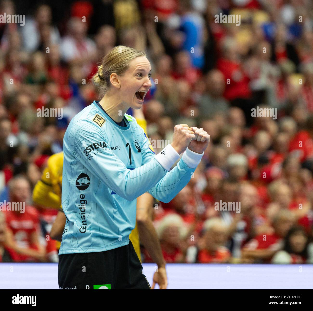 Herning, Denmark, December 15th 2023: Goalkeeper Johanna Bundsen (1 ...