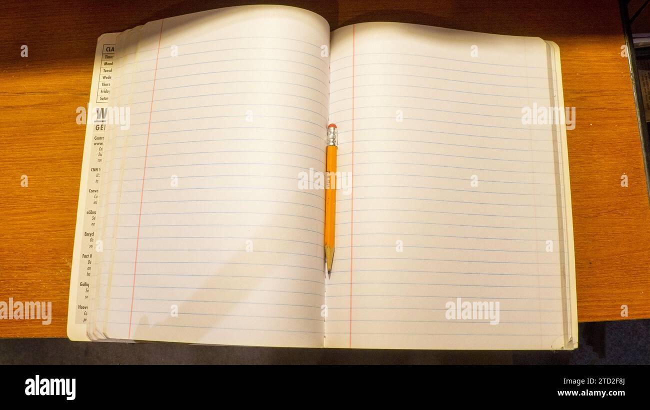 Notebook page hi-res stock photography and images - Alamy