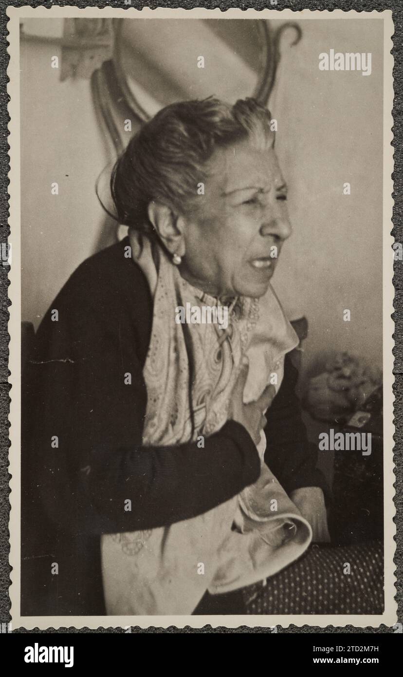 Seville, December 1945. Interview with the dancer Juana la Macarrona ...