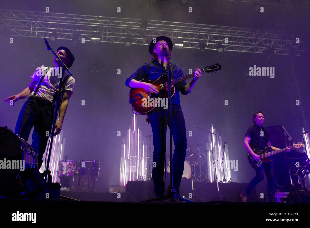 The lumineers concert hi-res stock photography and images - Alamy