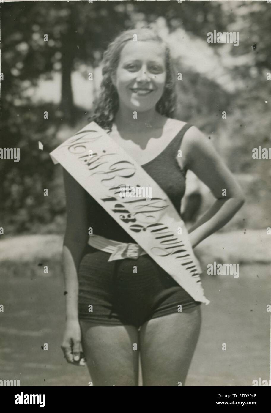 1936 edition hi-res stock photography and images - Alamy