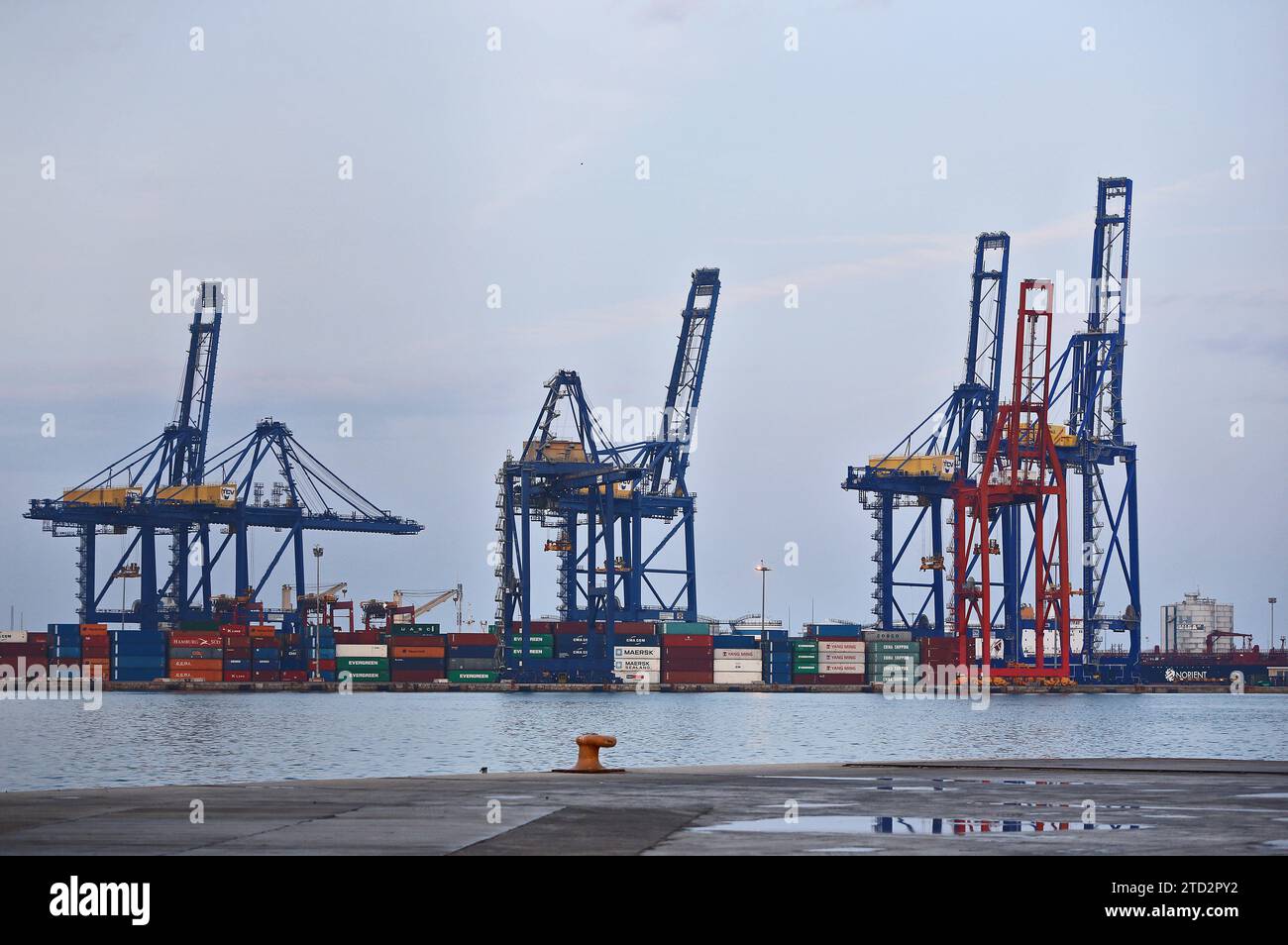 Valencia, 02/24/2017. Report from the port of Valencia due to the port ...