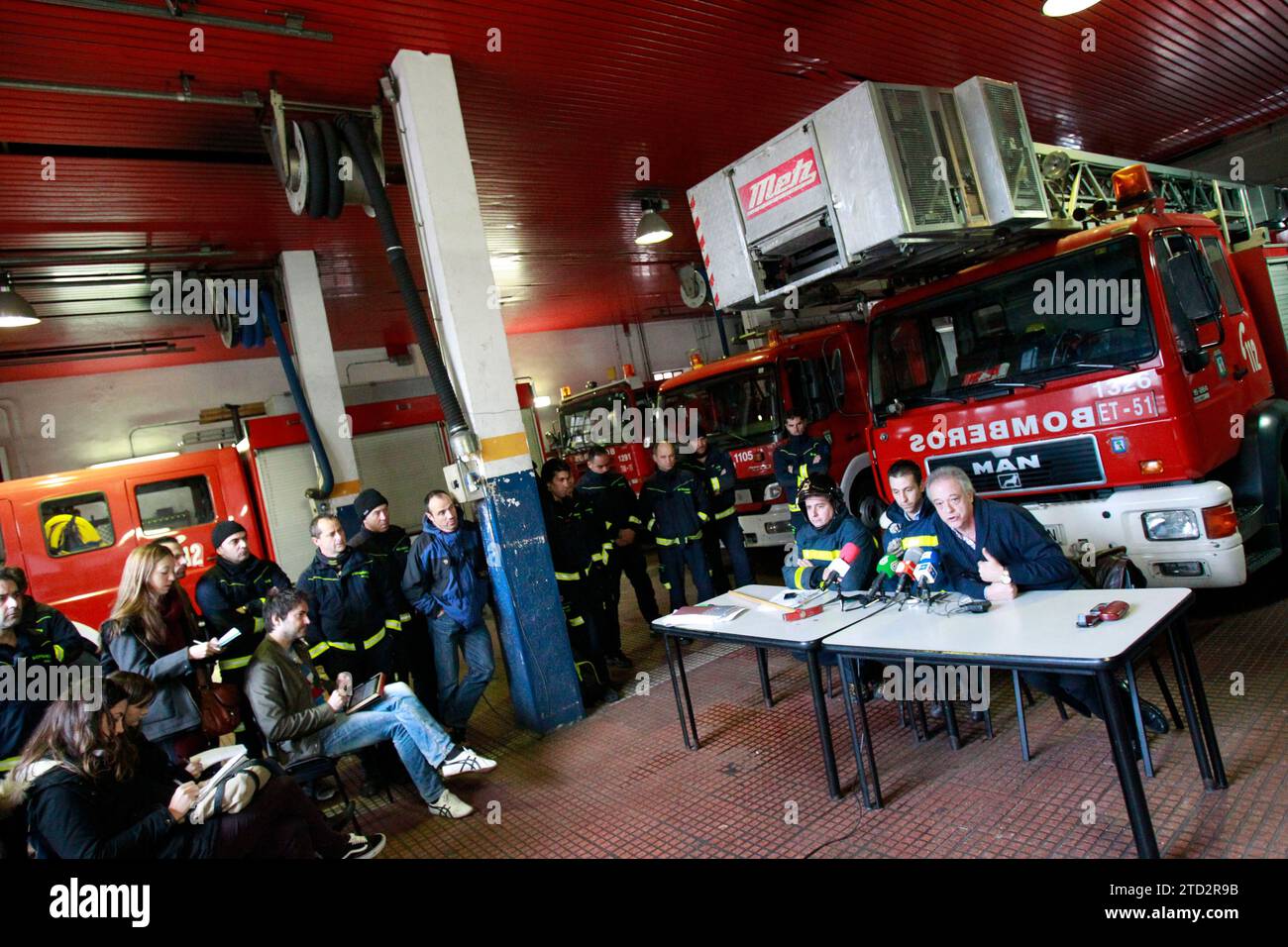 01/16/2014. Carlos Moncayo, Ruben Gallego, park firefighters ...