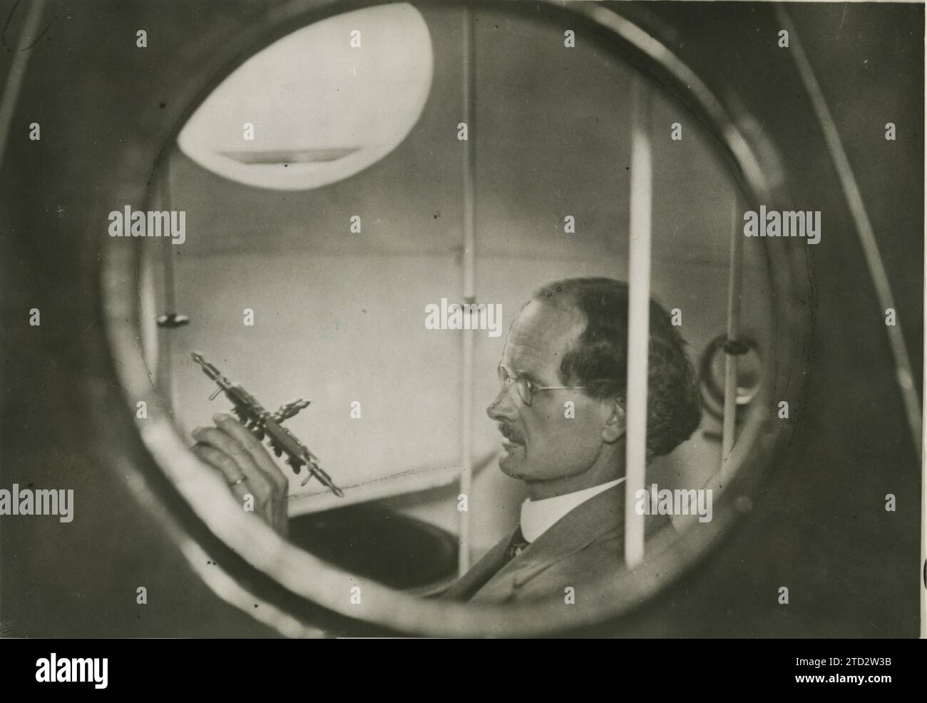 12/01/1933. Professor Auguste Piccard inside the pressurized capsule ...