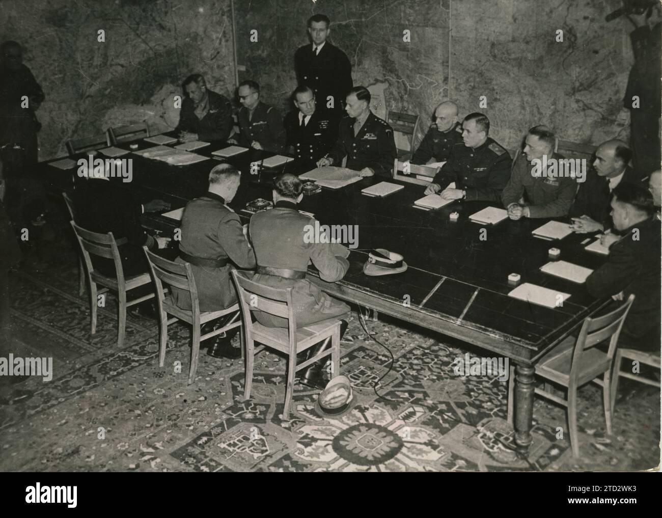 Reims 1945 hi-res stock photography and images - Alamy