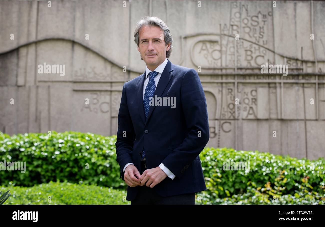 Archdc. Madrid, April 28, 2015. Interview with Iñigo de la Serna, mayor ...