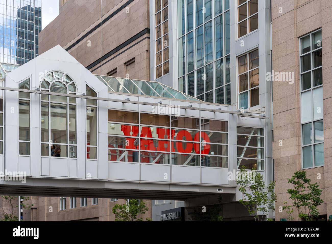 Stephen avenue mall downtown hi-res stock photography and images - Alamy