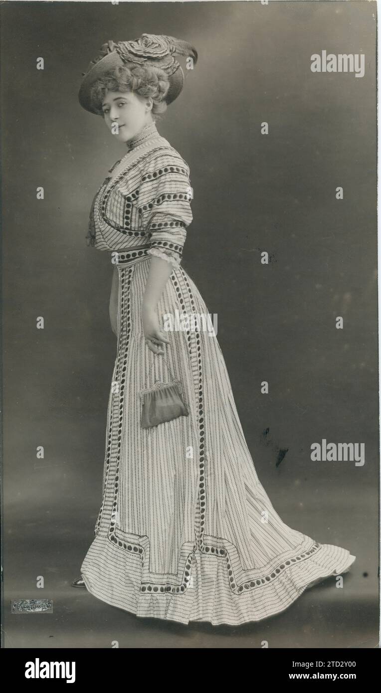 Adorned borders hi-res stock photography and images - Alamy