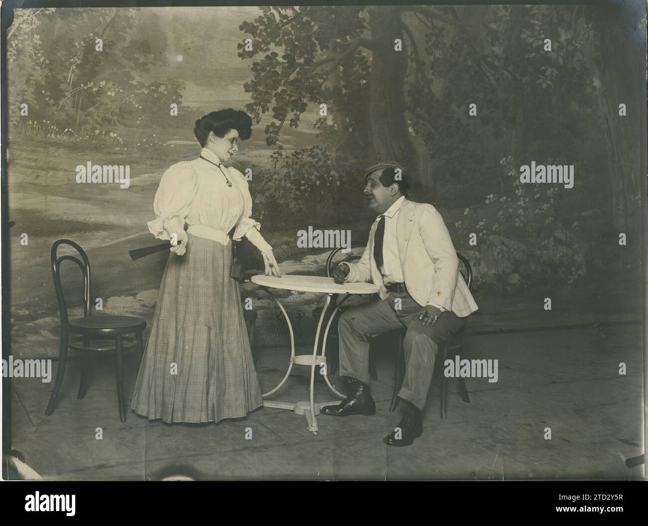 Madrid, 12/12/1906. A scene from the first painting of the play "La ...
