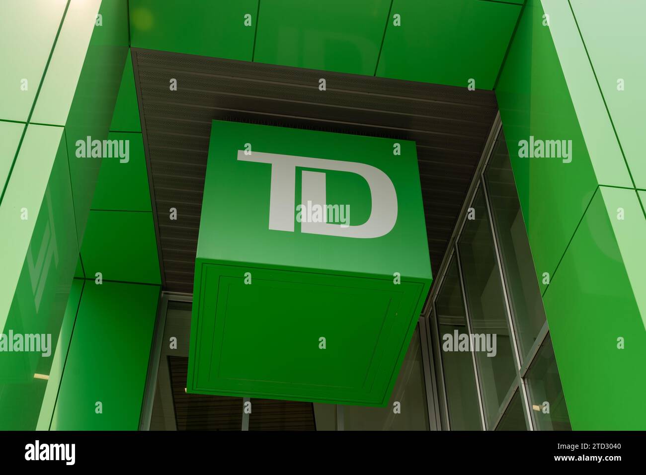 Td bank sign logo hi-res stock photography and images - Alamy
