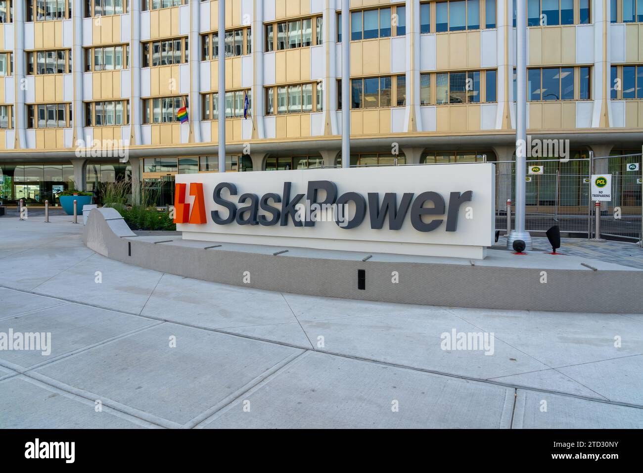 SaskPower logo and sign in front of SaskPower headquarters building in ...