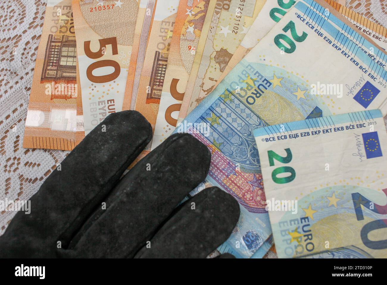 Hand gesture money hi-res stock photography and images - Alamy