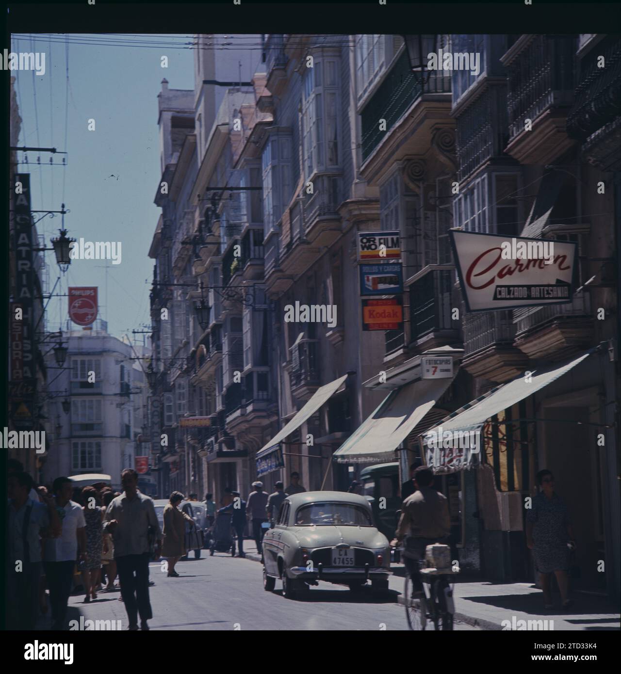 Cádiz, 1969 (CA.). Ancha Street before it was made pedestrian in 1973 ...