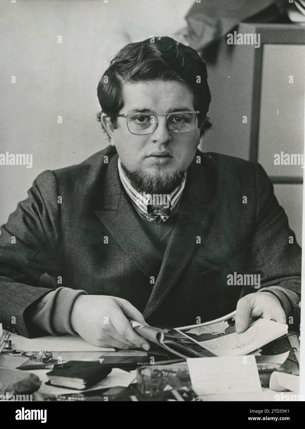 February 1974. José Miguel Santiago Castelo in the ABC newsroom. Credit: Album / Archivo ABC ...