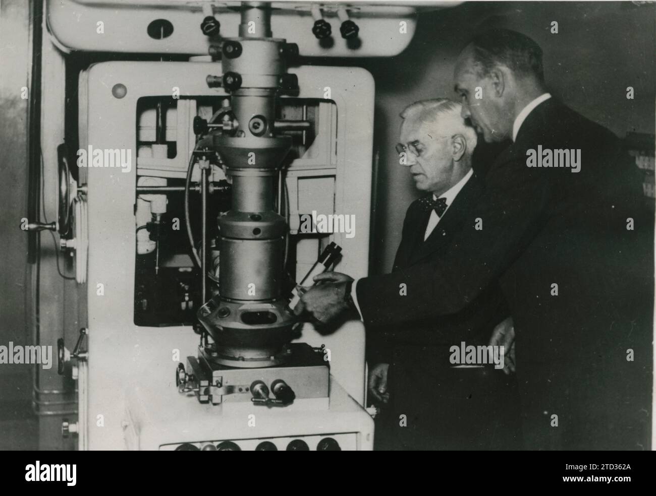 Dr alexander fleming hi-res stock photography and images - Alamy