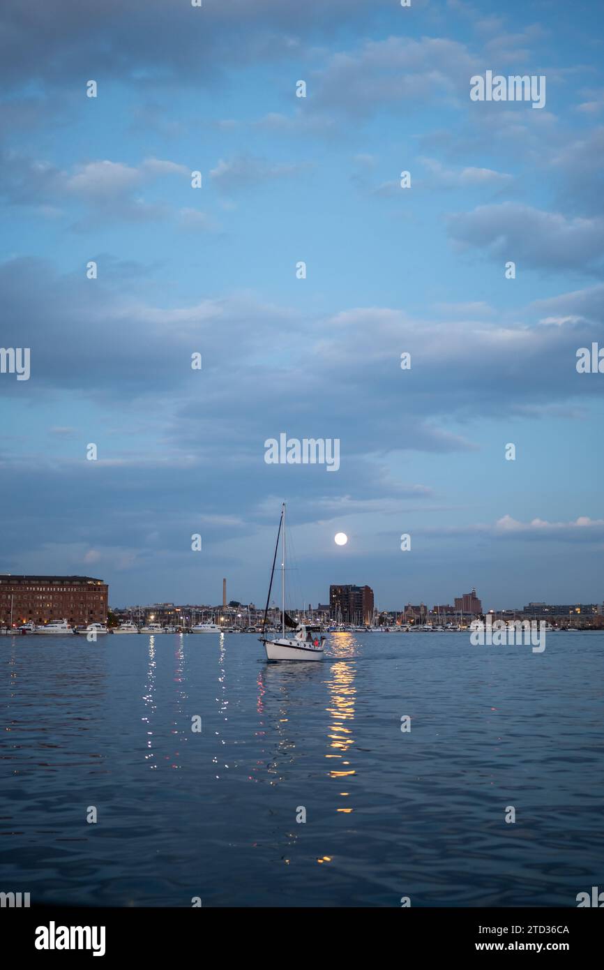 Fishing boat moonlight hi-res stock photography and images - Alamy