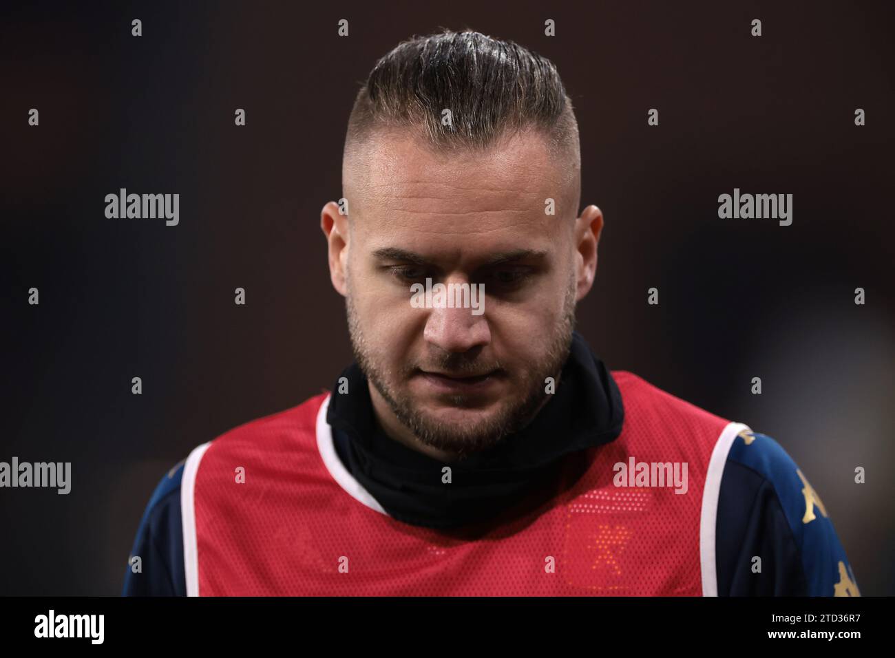 Genoa, Italy, 15th December 2023. George Puscas of Genoa CFC warms up ...