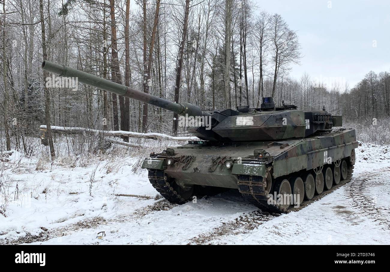 15 December 2023, Lithuania, Rukla: A Leopard 2 A6 tank stands at the ...