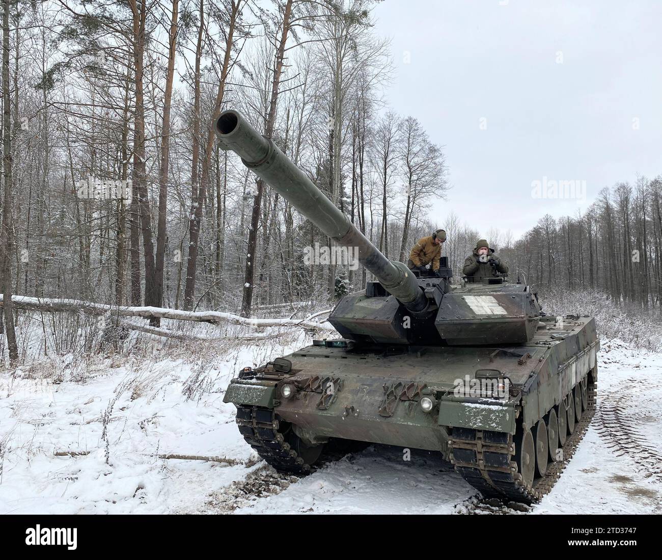 15 December 2023, Lithuania, Rukla: Arvydas Anusauskas (r), Minister of ...