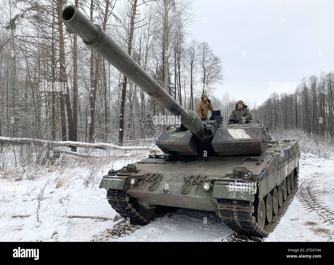 15 December 2023, Lithuania, Rukla: Arvydas Anusauskas (r), Minister of ...