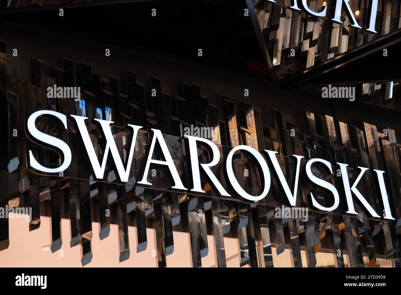 Swarovski store front hi-res stock photography and images - Alamy