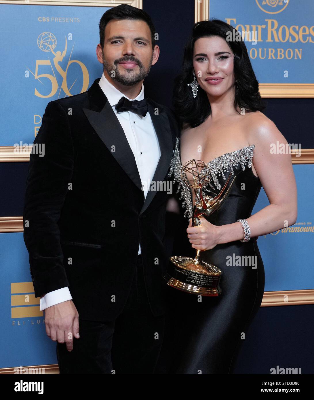 (L-R) Elan Ruspoli and Jacqueline MacInnes Wood poses with the award ...