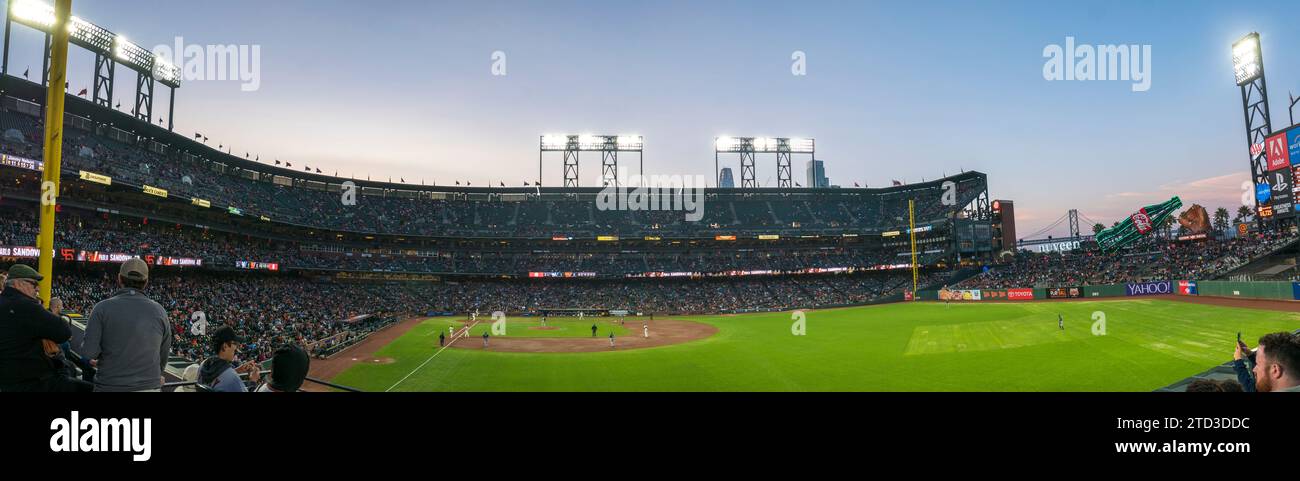 SAN FRANCISCO, CA, AUGUST 23: Panoramic view of Giants team playing a ...