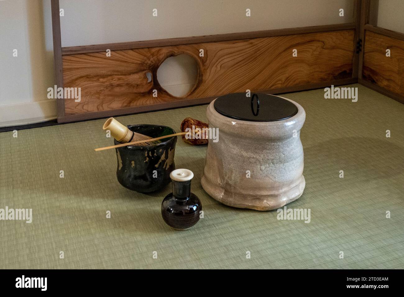 Traditional Japanese tea ceremony Stock Photo - Alamy