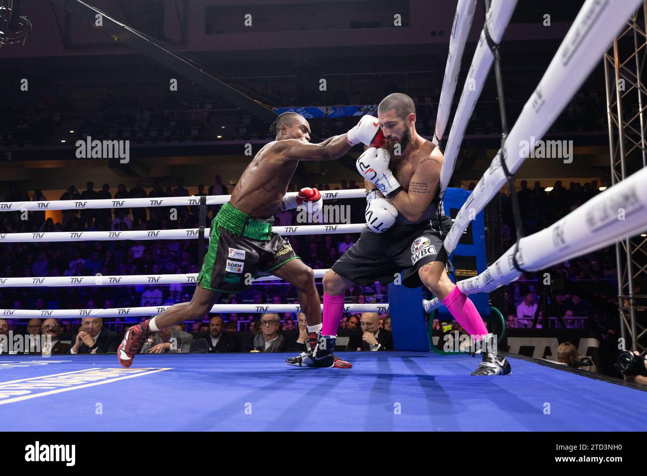 WBC Mediterranean title -Medium heavy - 15/12/2023 â€“ Allianz Cloud ...