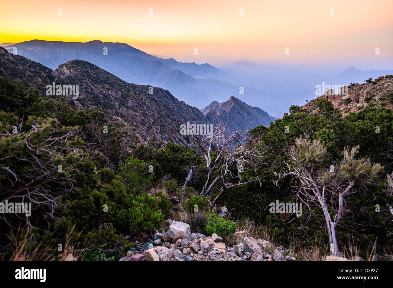 Discover the beauty of Saudi Arabia. Extraordinary landscape of the ...