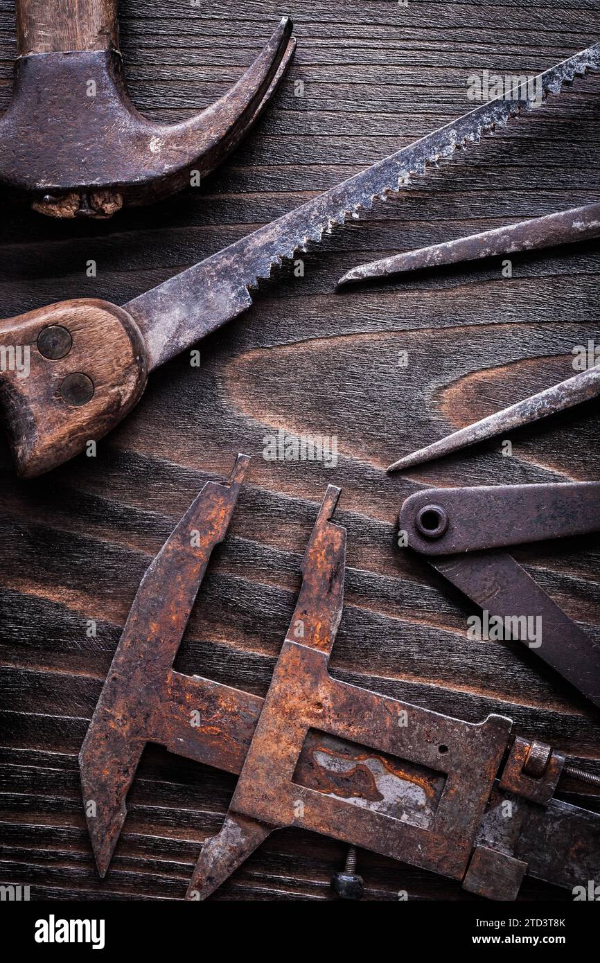 Saw the claw hi-res stock photography and images - Alamy