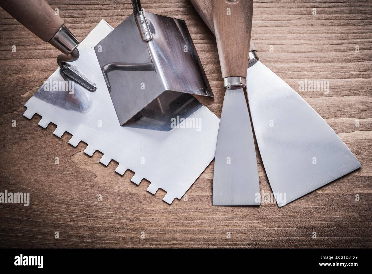 Angle spatula and putty knife Stock Photo - Alamy