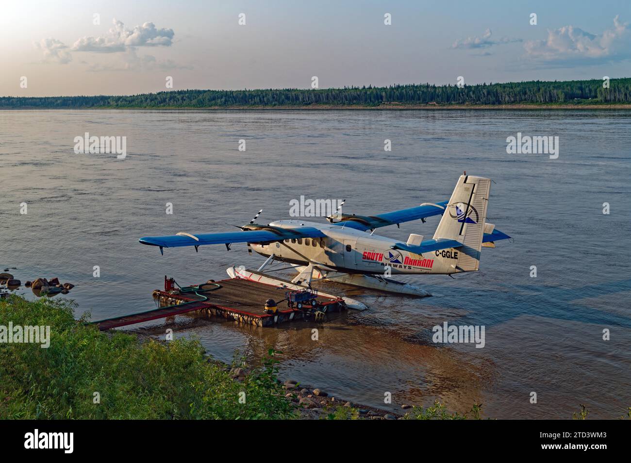Seaplane on the Mackenzie River, Fort Simpson, Northwest Territories ...