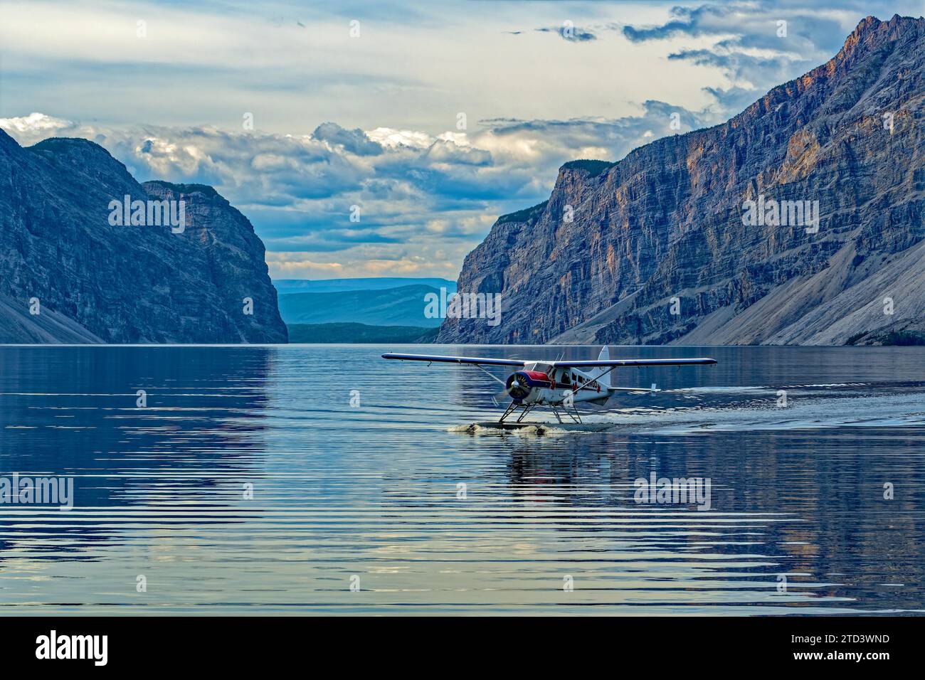 Seaplane on Little Doctor Lake, Nahanni National Park, Northwest ...