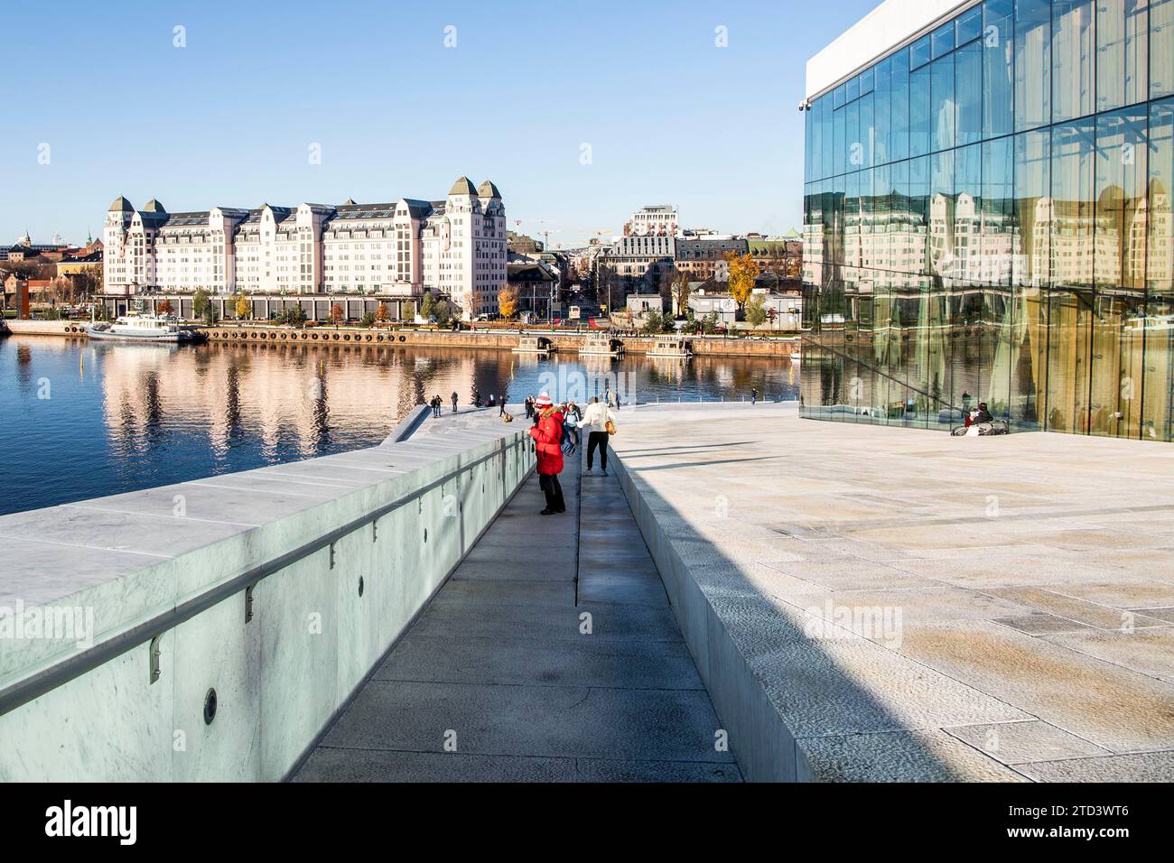 Oslo opera house roof hi-res stock photography and images - Alamy