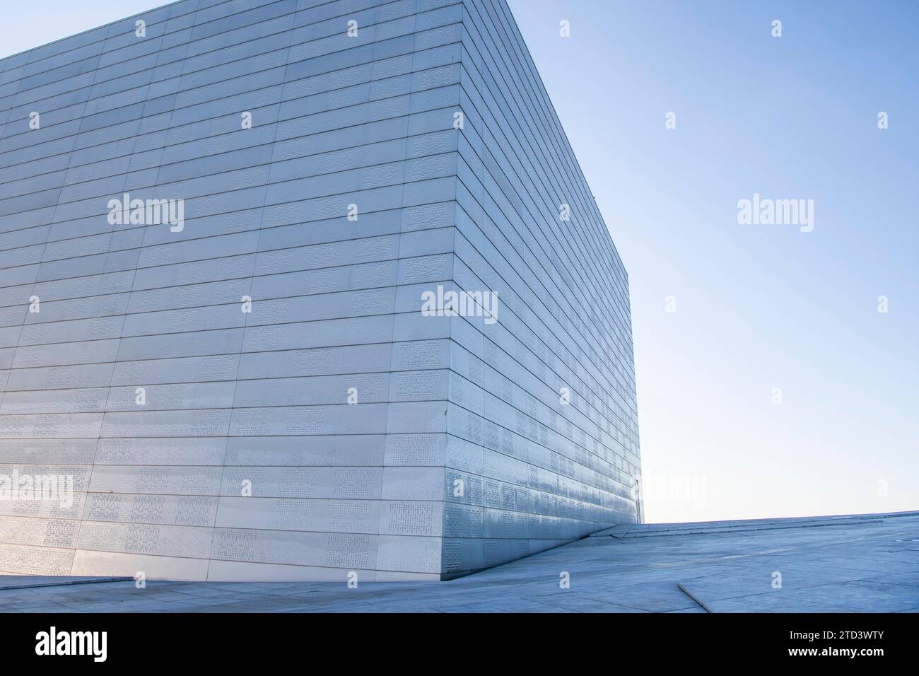 Oslo opera house roof hi-res stock photography and images - Alamy