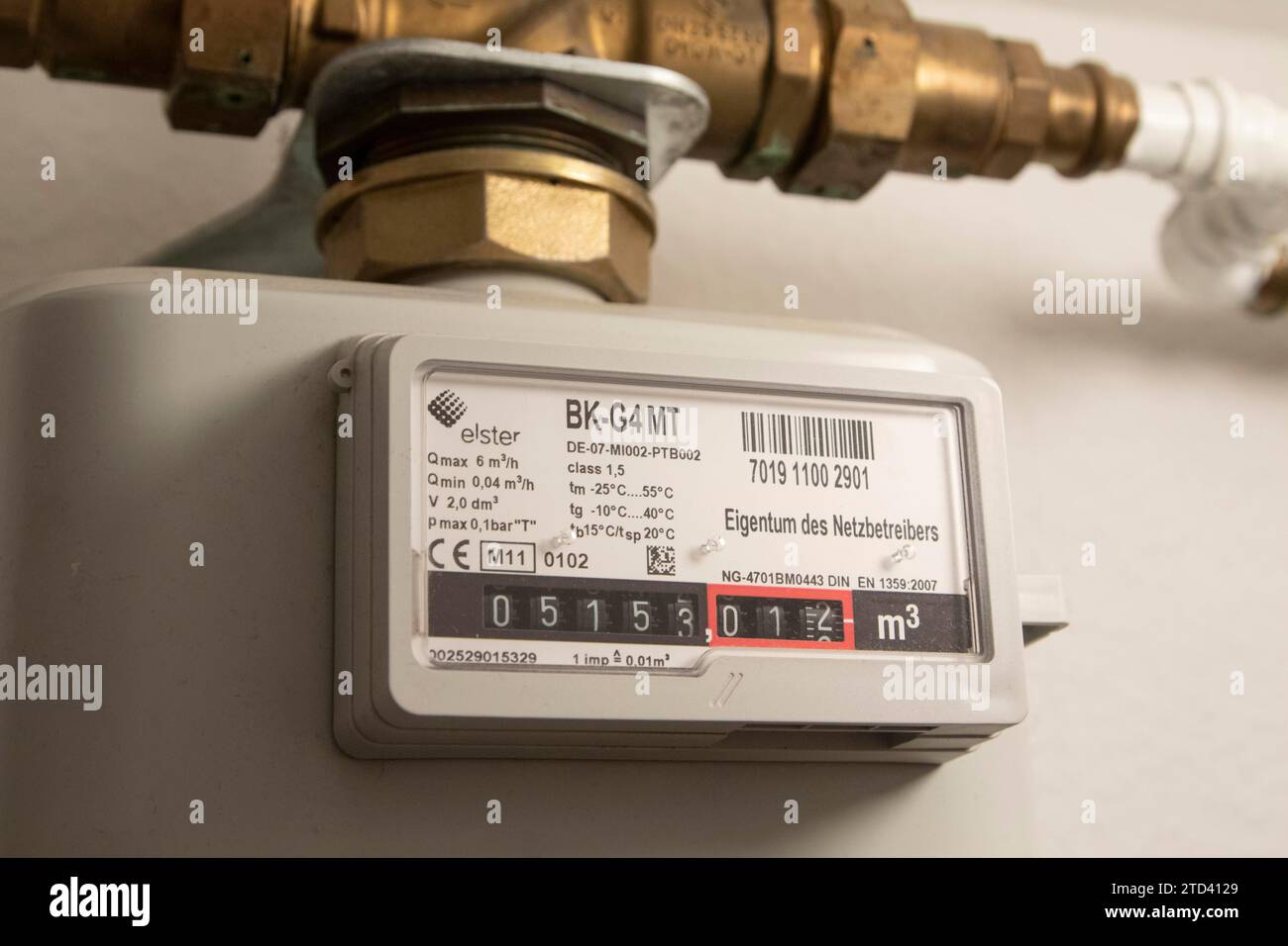 Symbolic image of energy costs in the household, natural gas, analogue ...