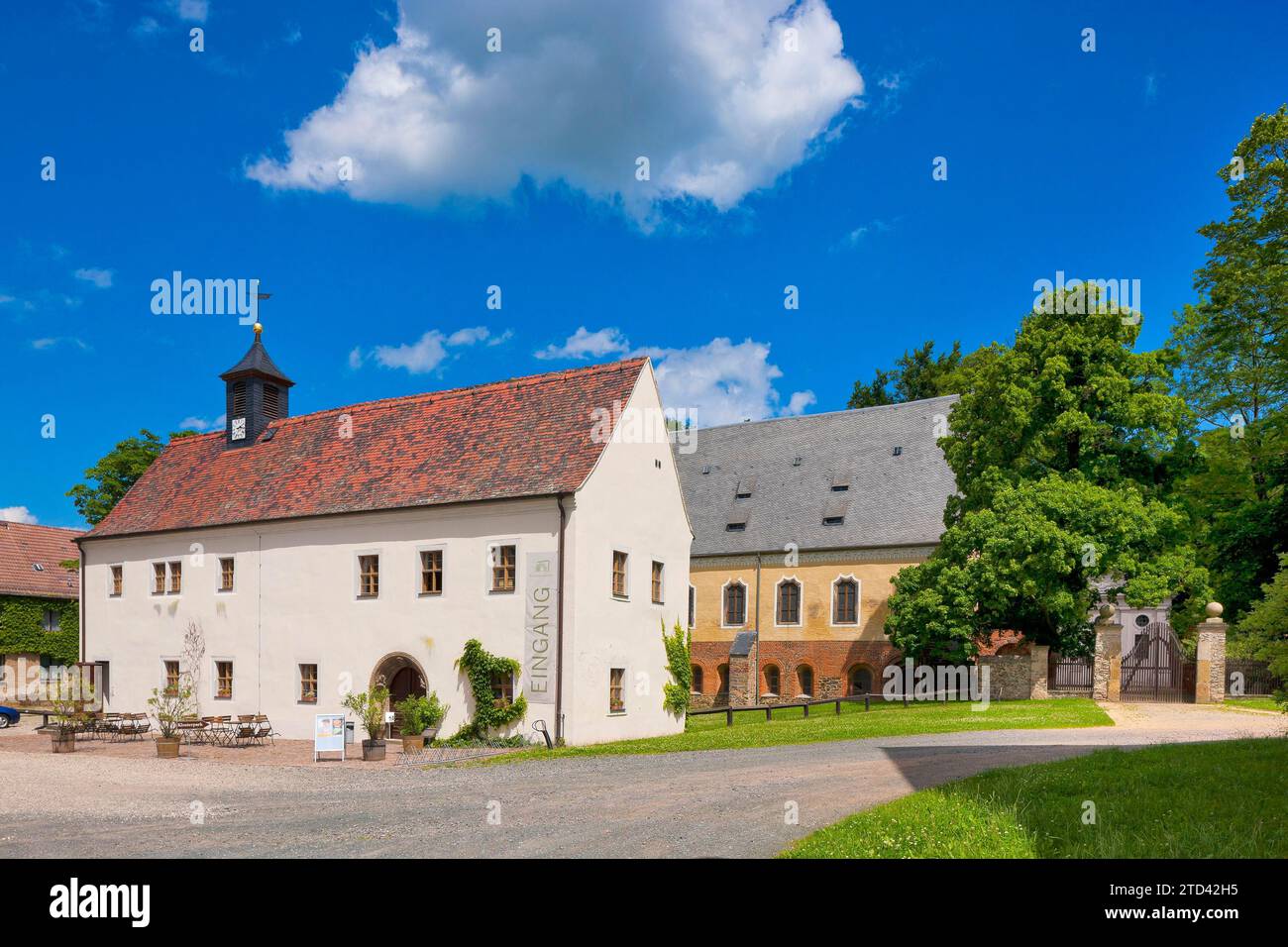 Convent house hi-res stock photography and images - Alamy