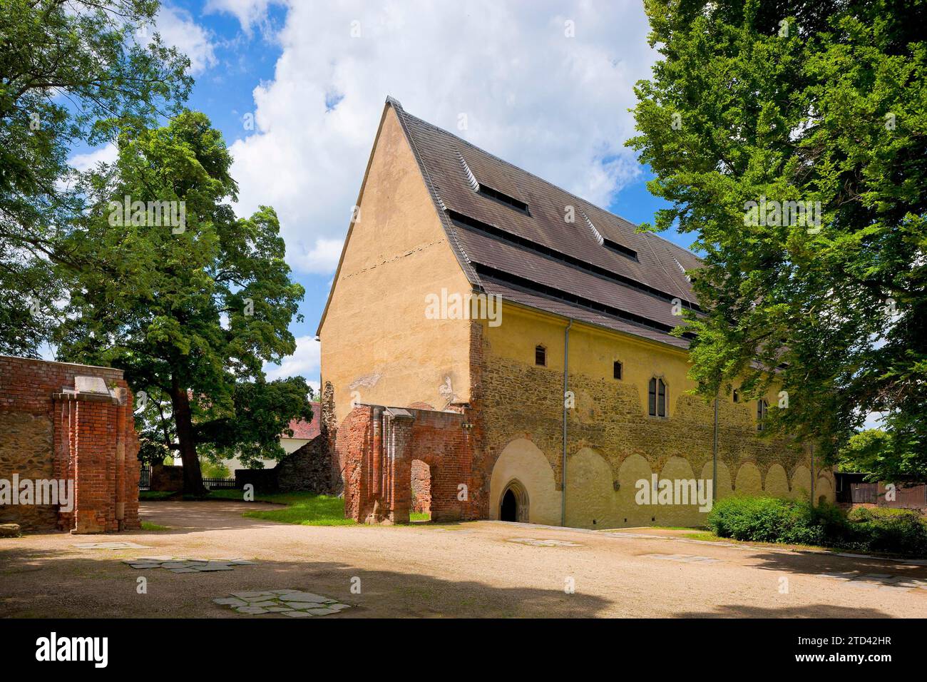 Convent house hi-res stock photography and images - Alamy