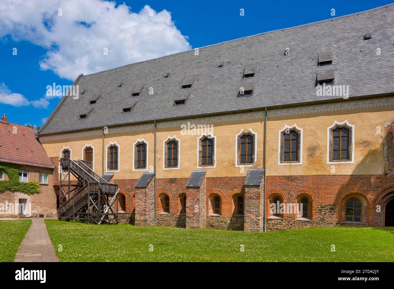 Convent house hi-res stock photography and images - Alamy