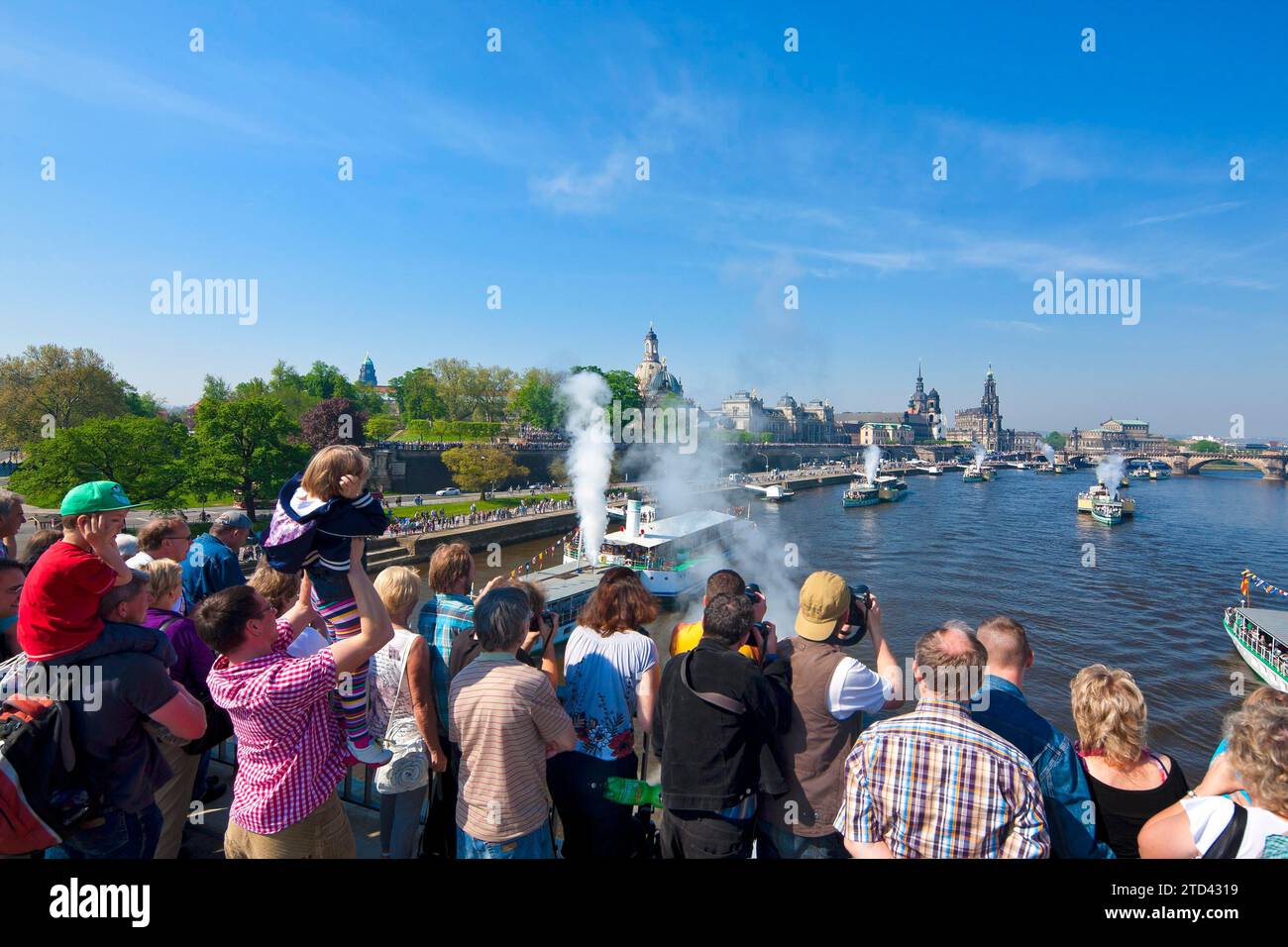 Steamboat parade on the Elbe Stock Photo - Alamy