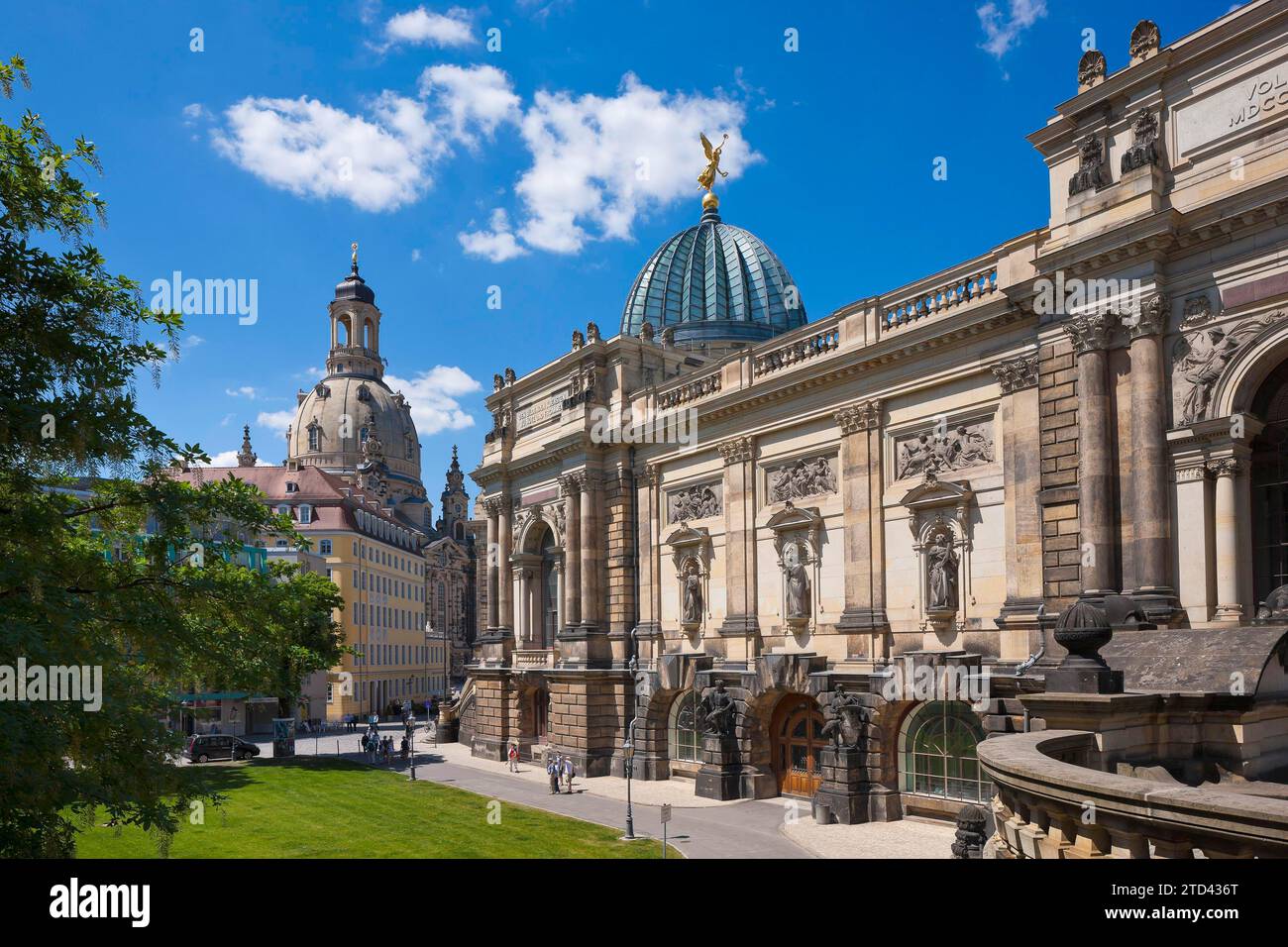 Georg Treu Platz with the building of the Neuer Saechsischer art ...