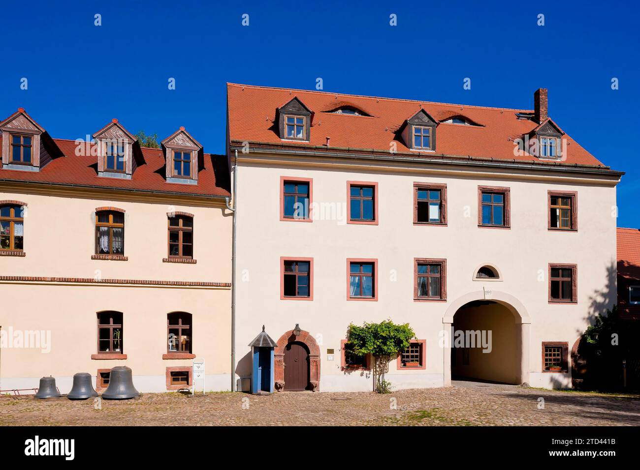 Napoleon gate hi-res stock photography and images - Alamy