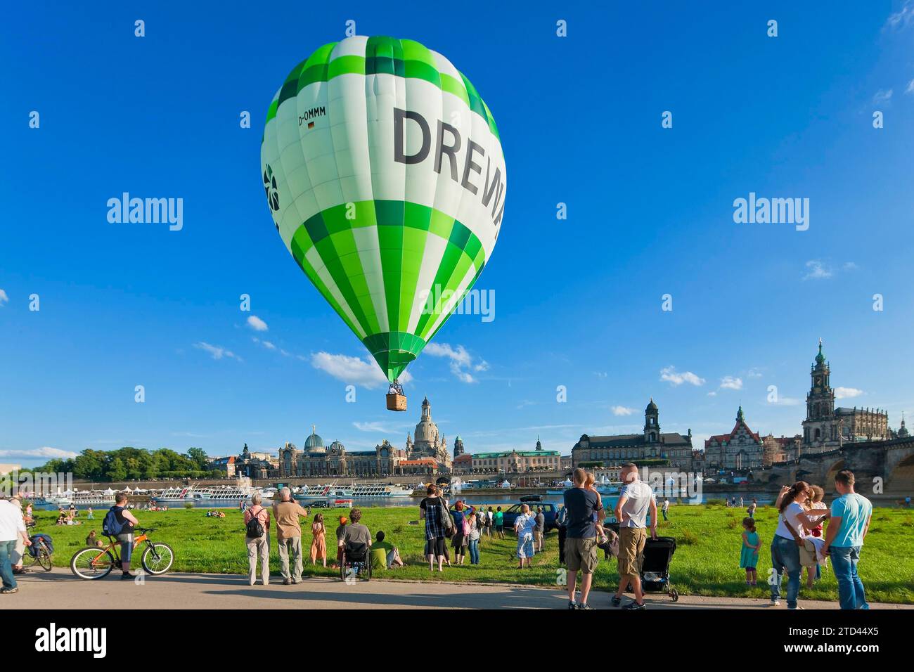 Dresden silhouette View of Dresden's historic city centre from the ...